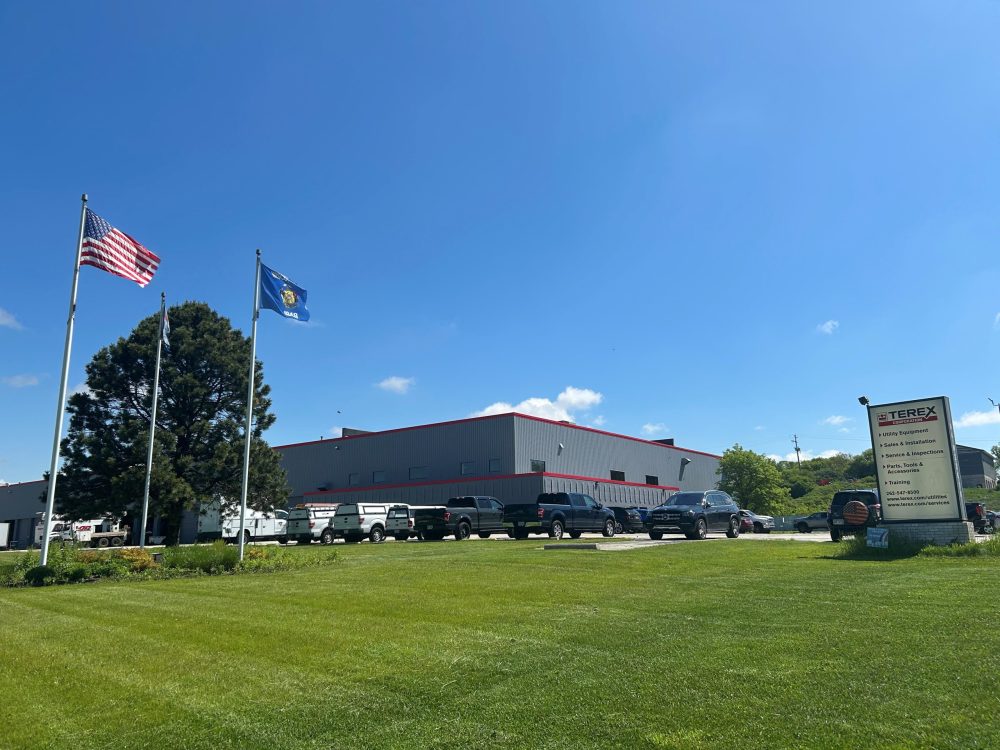 Terex Utilities Announces Installation Capacity Expansion - Utility ...